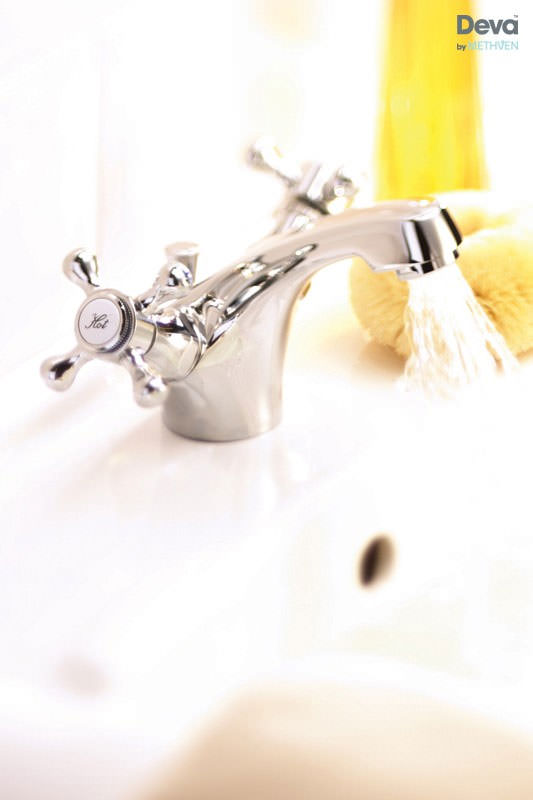 Deva Tudor Mono Basin Mixer Tap With Pop Up Waste - Chrome